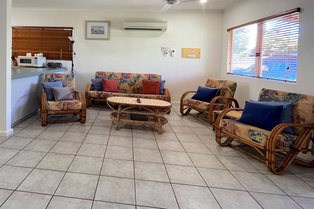 Cable Beachside Villas | Booking Form