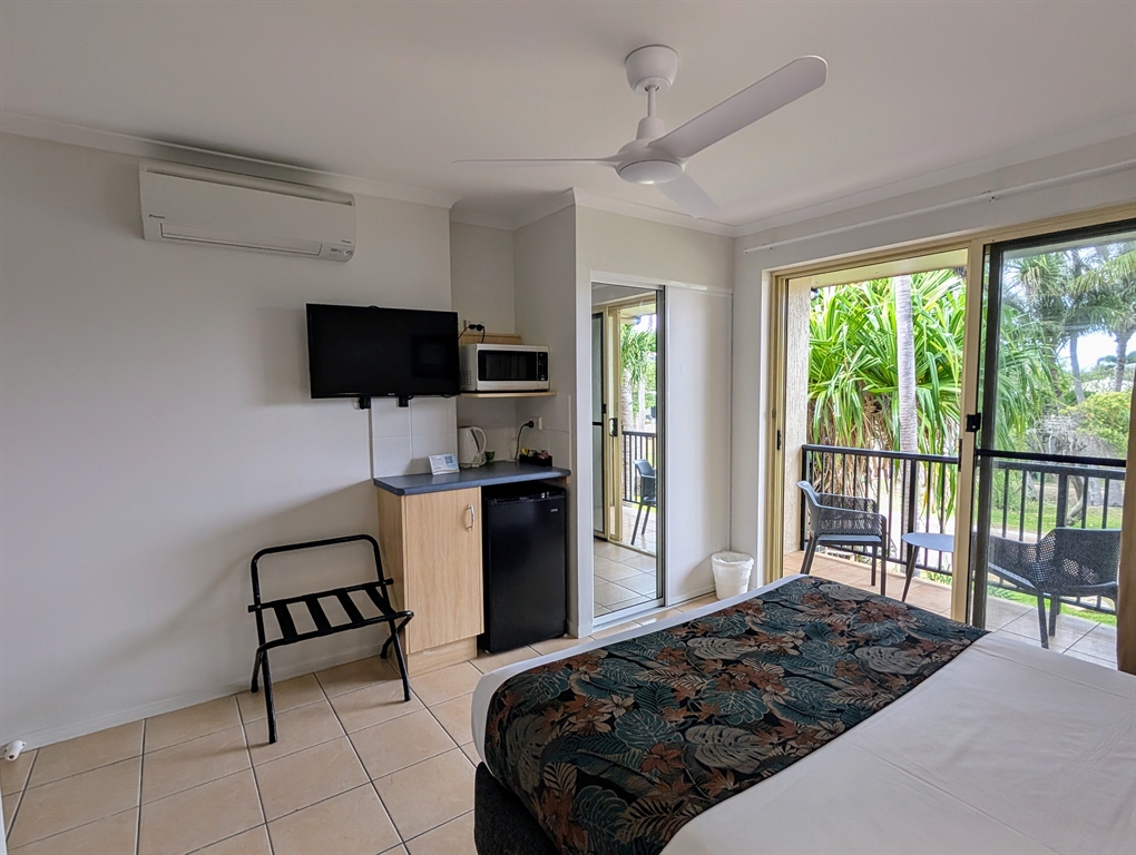 Rose Bay Resort | Booking Form