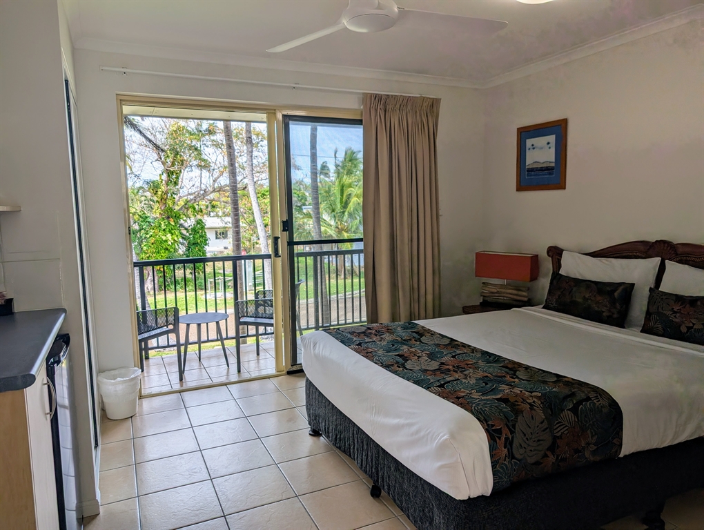 Rose Bay Resort | Booking Form