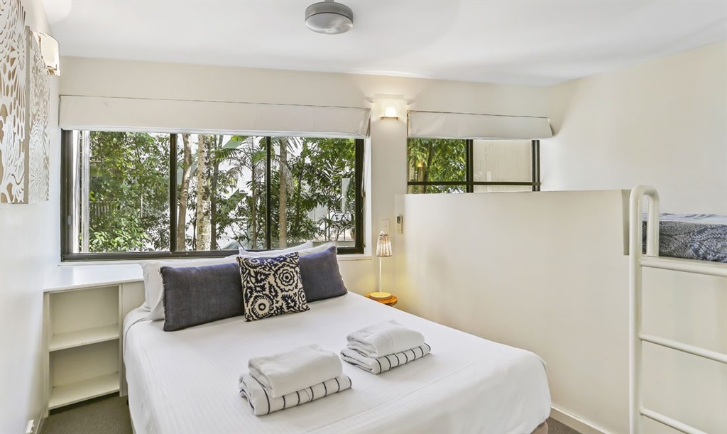 Little Cove Court - Apartment 07 | Booking Form